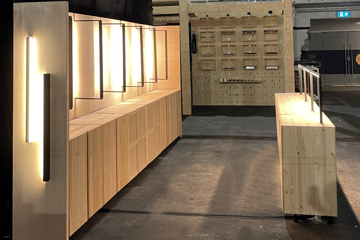 Stand-side – MESH LIGHTING